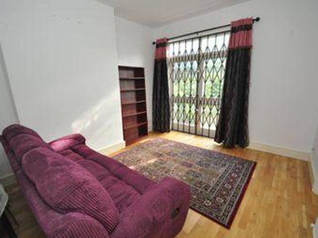 2 Bedrooms Flat for rent in Harberton Road, London N19
