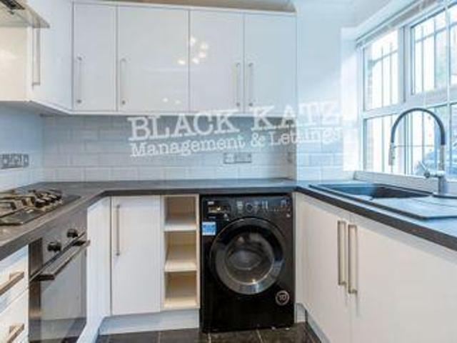 2 Bedrooms Flat for rent in Hargrave Road, London N19