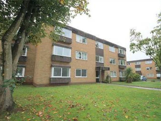 2 Bedrooms Flat for rent in Harford Drive, Frenchay, Bristol BS16