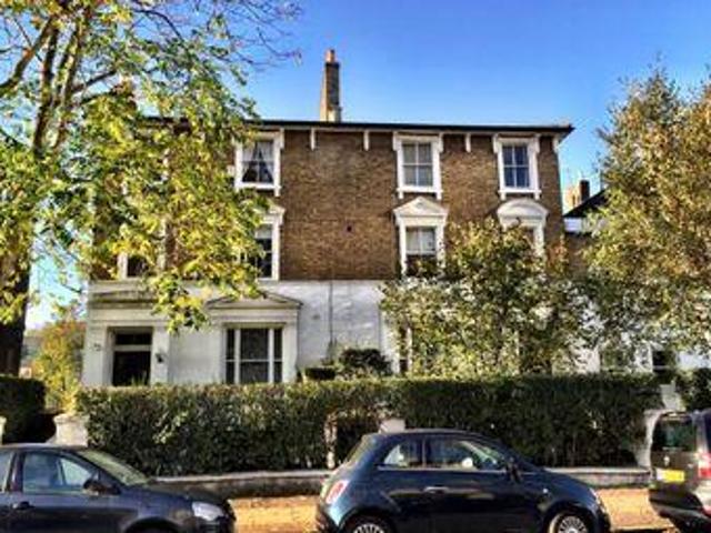 2 Bedrooms Flat for rent in Harley Road, London NW3