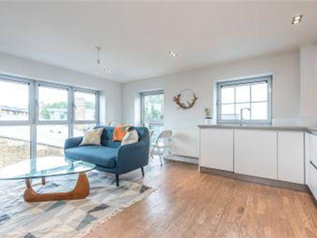 2 Bedrooms Flat for rent in Harmony House, Piano Lane, London N16