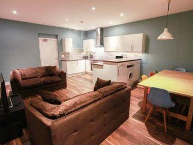 2 Bedrooms Flat for rent in Harper Road, London SE1