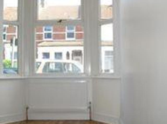 2 Bedrooms Flat for rent in Harrin Road, Harrin, London N15