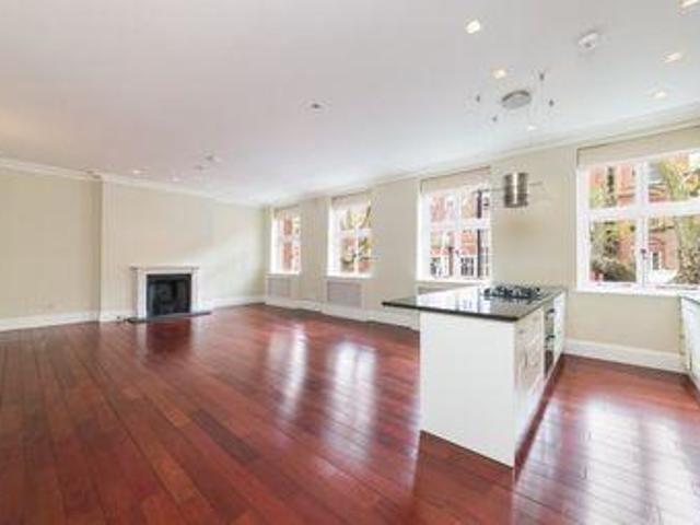 2 Bedrooms Flat for rent in Harrington Gardens, London SW7