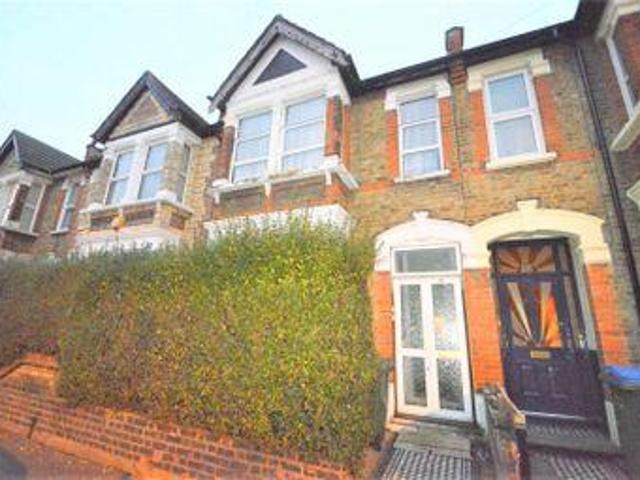 2 Bedrooms Flat for rent in Harrington Road, London E11