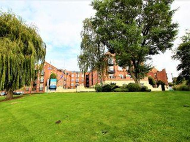 2 Bedrooms Flat for rent in Harry Davis Court, Armstrong Drive, Worcester, Worcestershire WR1