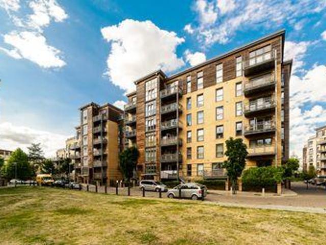 2 Bedrooms Flat for rent in Harry Zeital Way, London E5