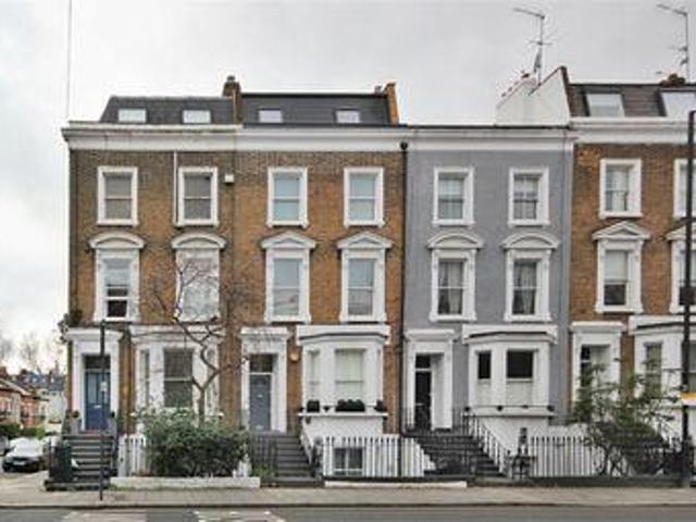2 Bedrooms Flat for rent in Harwood Road, London SW6