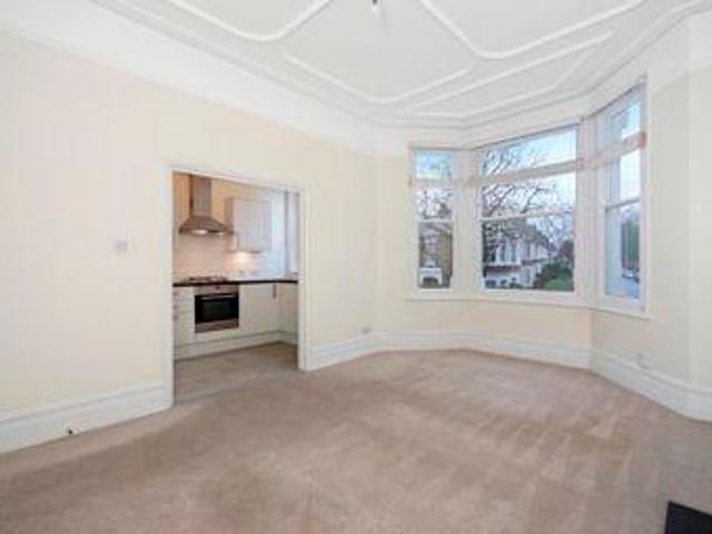 2 Bedrooms Flat for rent in Harvist Road, London NW6