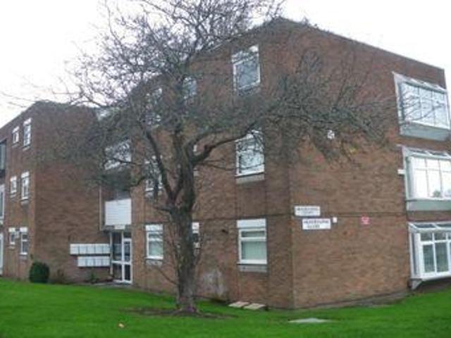 2 Bedrooms Flat for rent in Headbourne Court, Liverpool L25