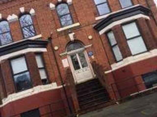 2 Bedrooms Flat for rent in Heaton Road, Withington, Manchester M20