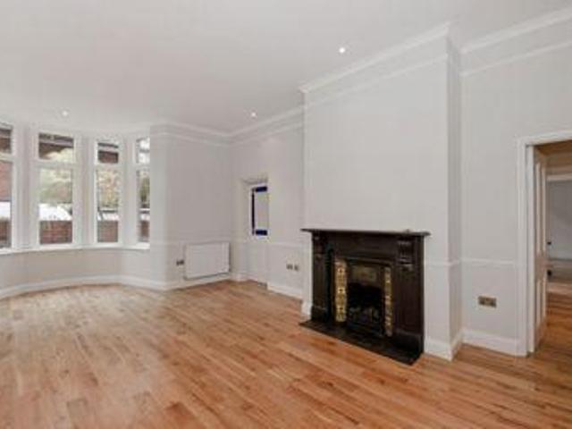 2 Bedrooms Flat for rent in Heath Drive, London NW3