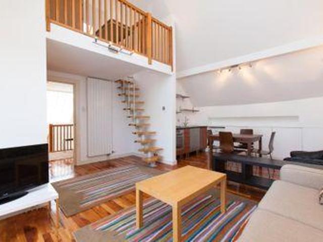 2 Bedrooms Flat for rent in Heath Drive, London NW3