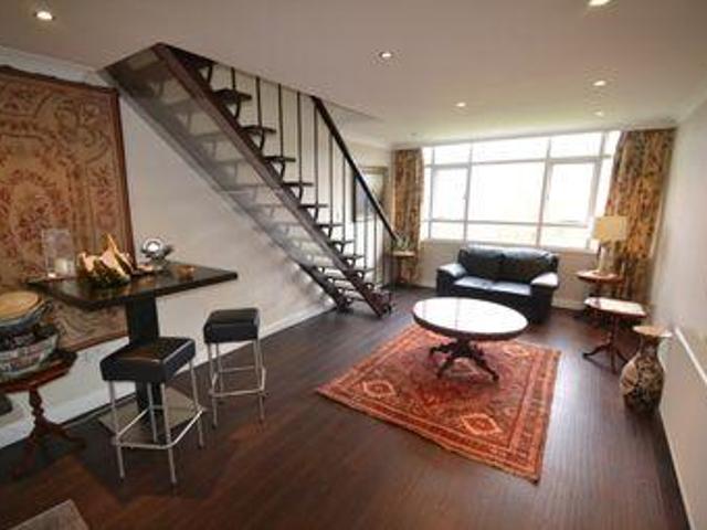 2 Bedrooms Flat for rent in Heath Royal, Putney SW15