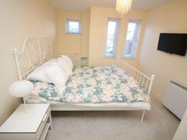 2 Bedrooms Flat for rent in Heathcote Close, Chester CH2