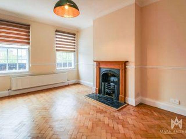 2 Bedrooms Flat for rent in Heddon Court Avenue, Cockfosters, Barnet EN4