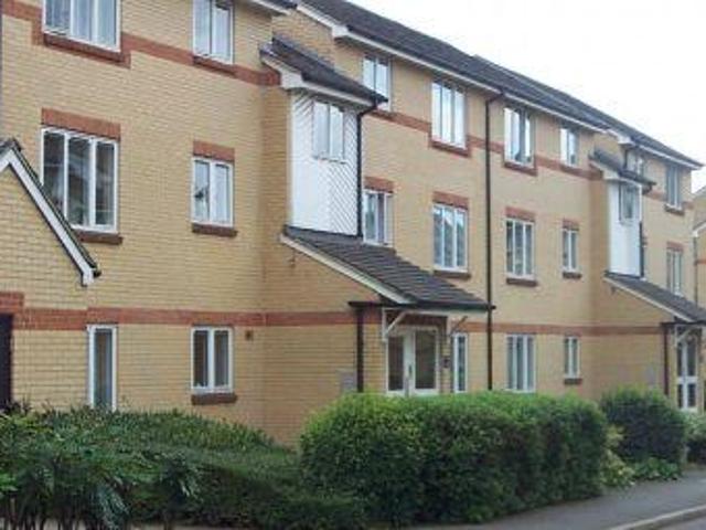 2 Bedrooms Flat for rent in Heddington Grove, Kings Cross, London N7