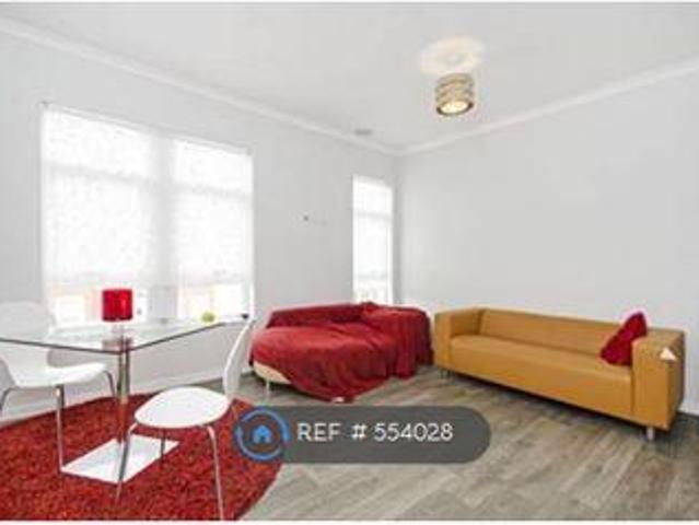 2 Bedrooms Flat for rent in Hendon, London NW9