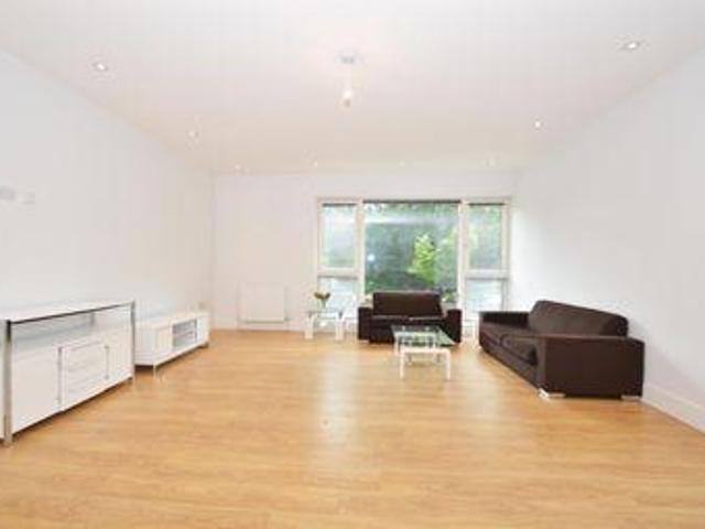 2 Bedrooms Flat for rent in Heneage Street, London E1