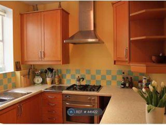 2 Bedrooms Flat for rent in Heneage Street, London E1