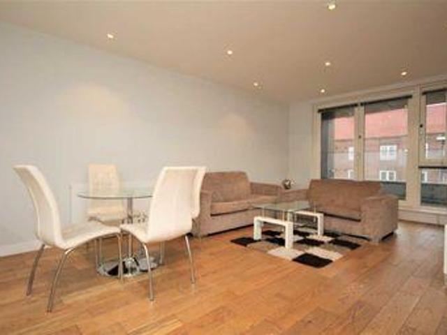 2 Bedrooms Flat for rent in Heneage Street, London, Spitalfields E1