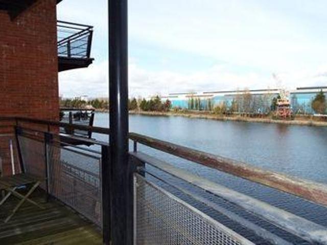 2 Bedrooms Flat for rent in Henke Court, Cardiff CF10