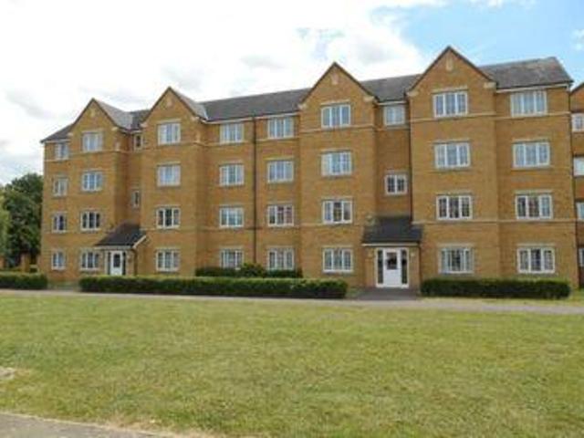 2 Bedrooms Flat for rent in Henley Road, Bedford MK40