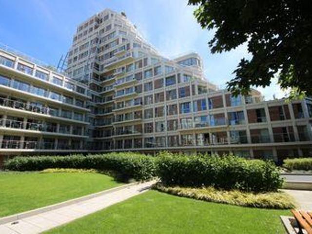 2 Bedrooms Flat for rent in Henry Macaulay Avenue, Kingston Upon Thames KT2