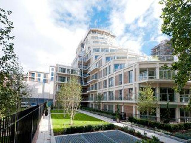 2 Bedrooms Flat for rent in Henry Macaulay Avenue, Kingston Upon Thames KT2