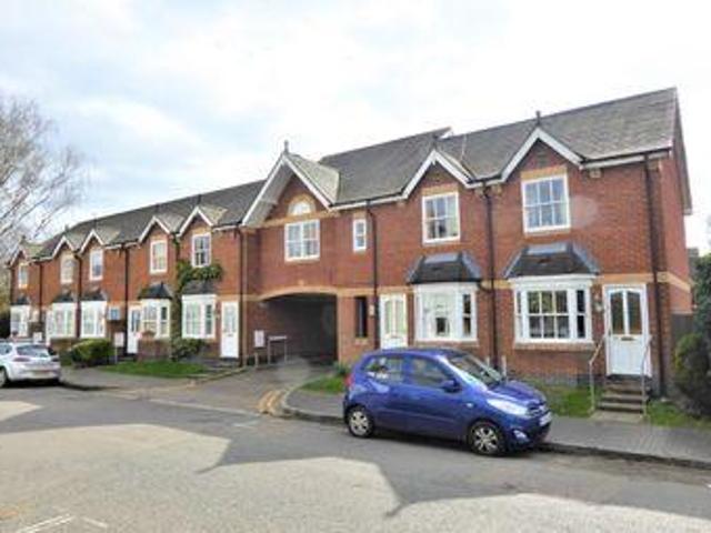 2 Bedrooms Flat for rent in Henrys Grant, Riverside Road, St.Albans AL1