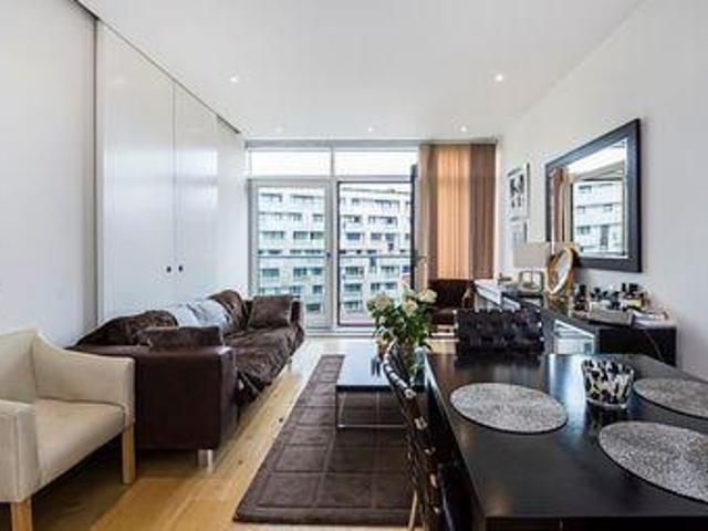 2 Bedrooms Flat for rent in Hepworth Court, Grosvenor Waterside SW1W