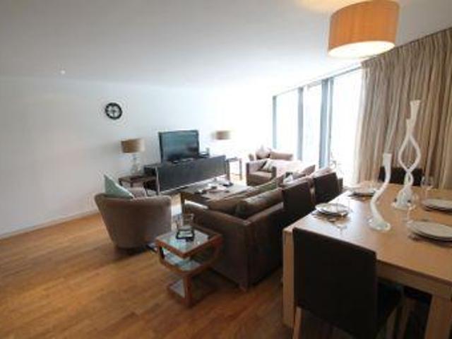 2 Bedrooms Flat for rent in Hermitage Street, London W2