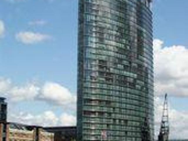 2 Bedrooms Flat for rent in Hertsmere Road, London E14