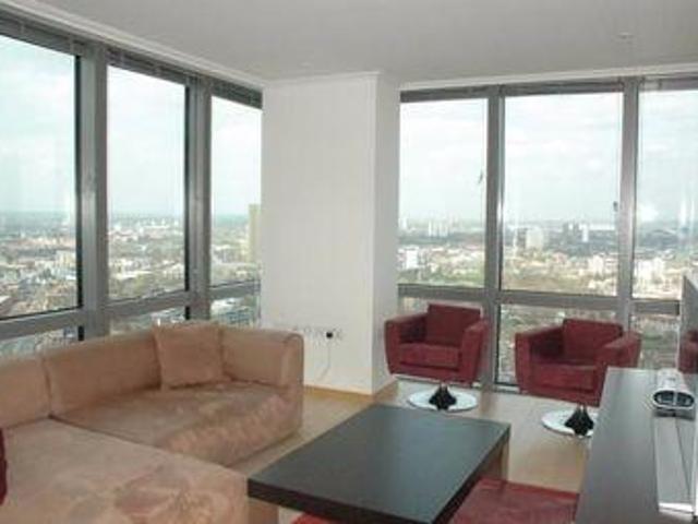 2 Bedrooms Flat for rent in Hertsmere Road, London E14