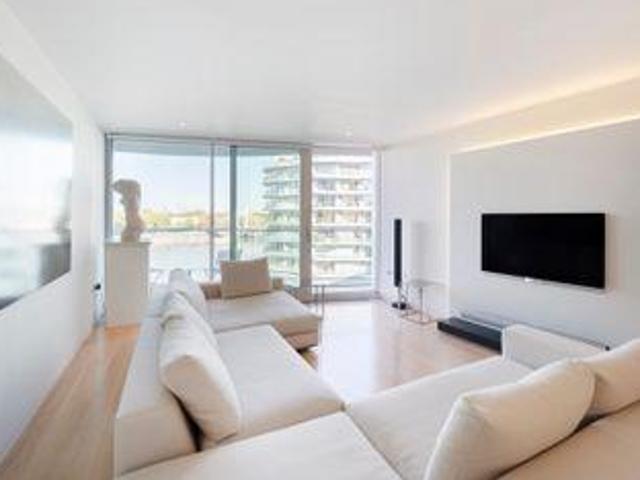 2 Bedrooms Flat for rent in Hester Road, London SW11
