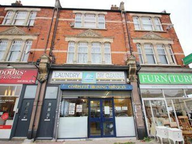 2 Bedrooms Flat for rent in High Road, North Finchley N12