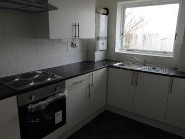 2 Bedrooms Flat for rent in High Road, Goodmayes, Ilford IG3