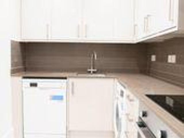 2 Bedrooms Flat for rent in High Road, Ilford IG1