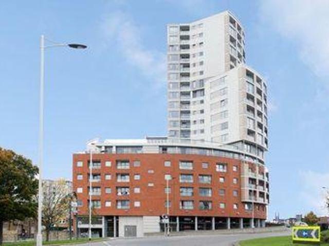 2 Bedrooms Flat for rent in High Road, Ilford IG1