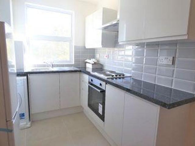 2 Bedrooms Flat for rent in High Road, Tottenham N17