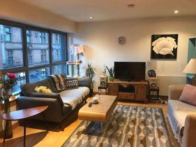 2 Bedrooms Flat for rent in High Street, City Centre, Glasgow G1