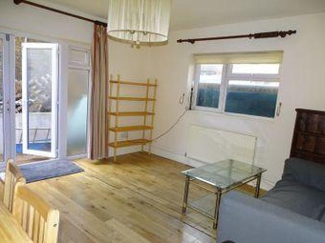 2 Bedrooms Flat for rent in High Street, Barnet EN5