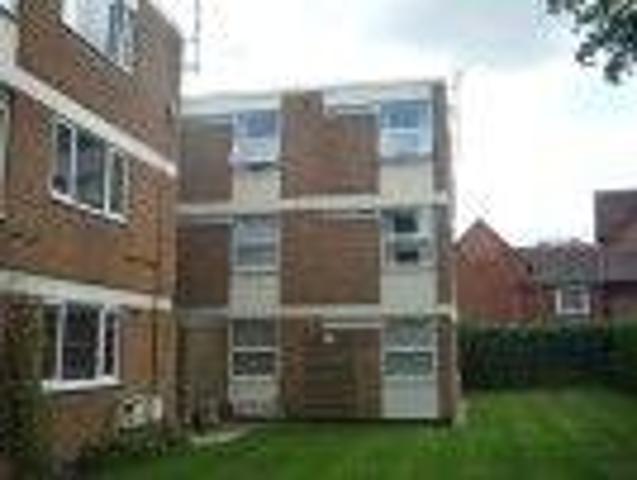 2 Bedrooms Flat for rent in High Street, Henley In Arden B95