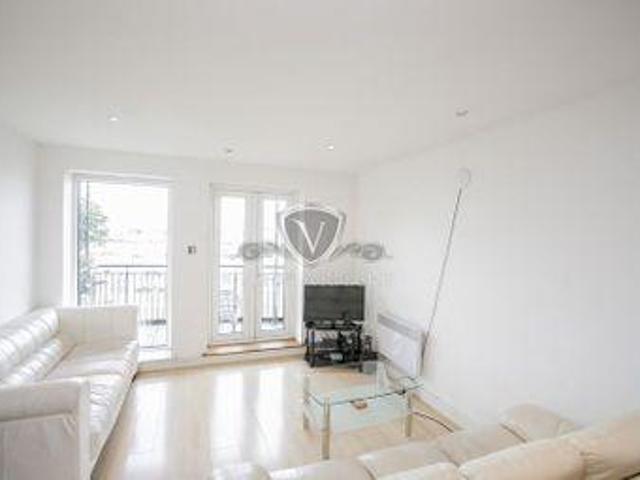 2 Bedrooms Flat for rent in High Street, London E15