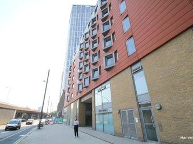 2 Bedrooms Flat for rent in High Street, London E15