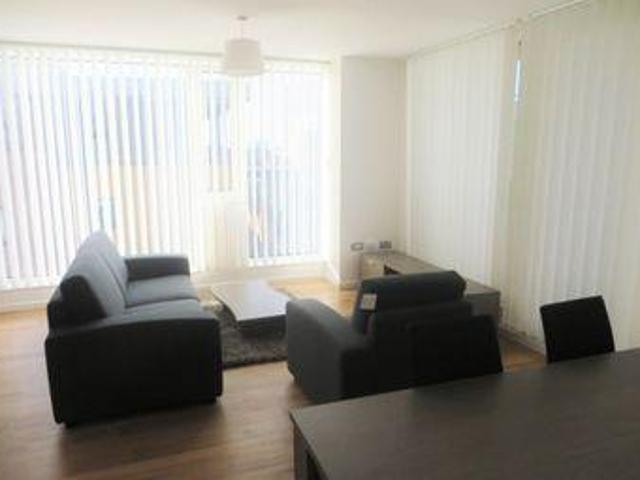 2 Bedrooms Flat for rent in High Street, Manchester M4