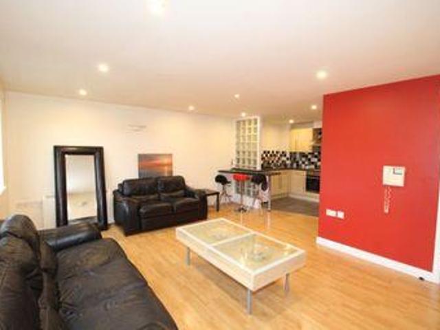 2 Bedrooms Flat for rent in High Street, Manchester M4