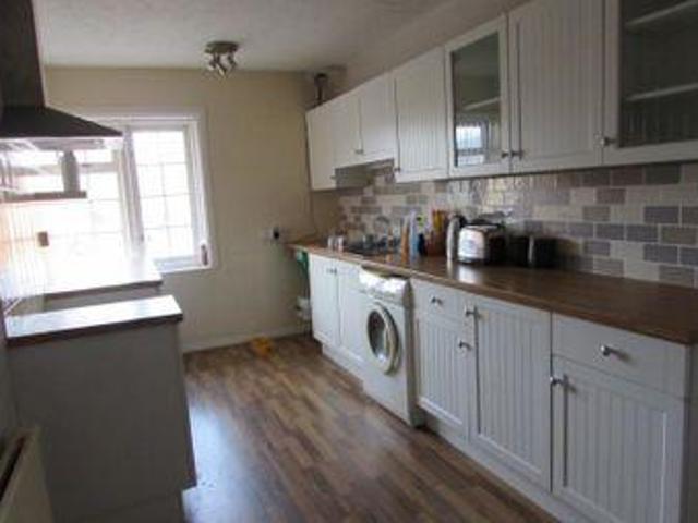 2 Bedrooms Flat for rent in High Street, Northwood, Middlesex HA6