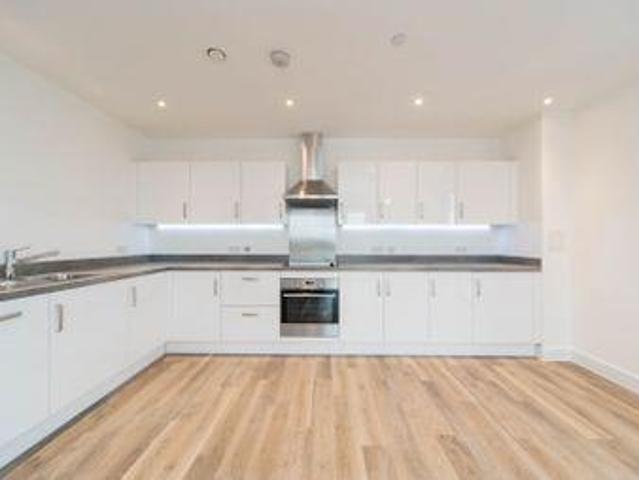 2 Bedrooms Flat for rent in High Street, Sutton SM1