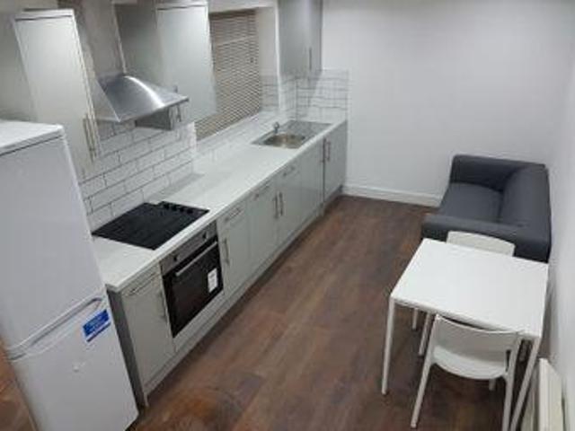 2 Bedrooms Flat for rent in High Street, Sutton SM1